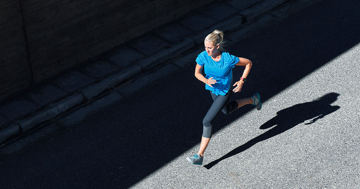 The #1 Running Form Mistake | Arching Your Lower Back – Polar Blog