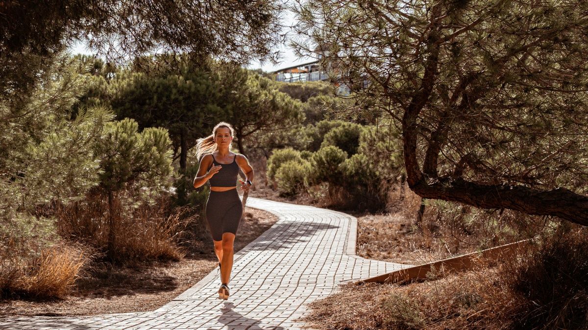 The Heat Edge: The Physiology Behind Hot-Weather Running | Polar Global